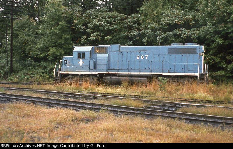B&M 207(GP38-2)